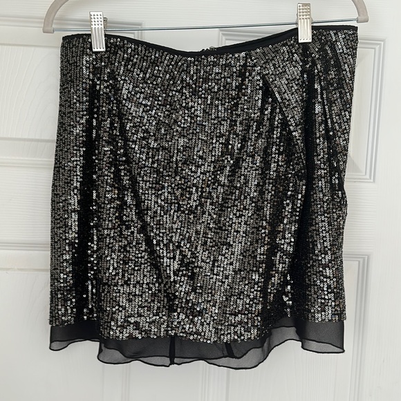 Jennifer Lopez | Skirts | Jennifer Lopez Mini Skirt | Poshmark